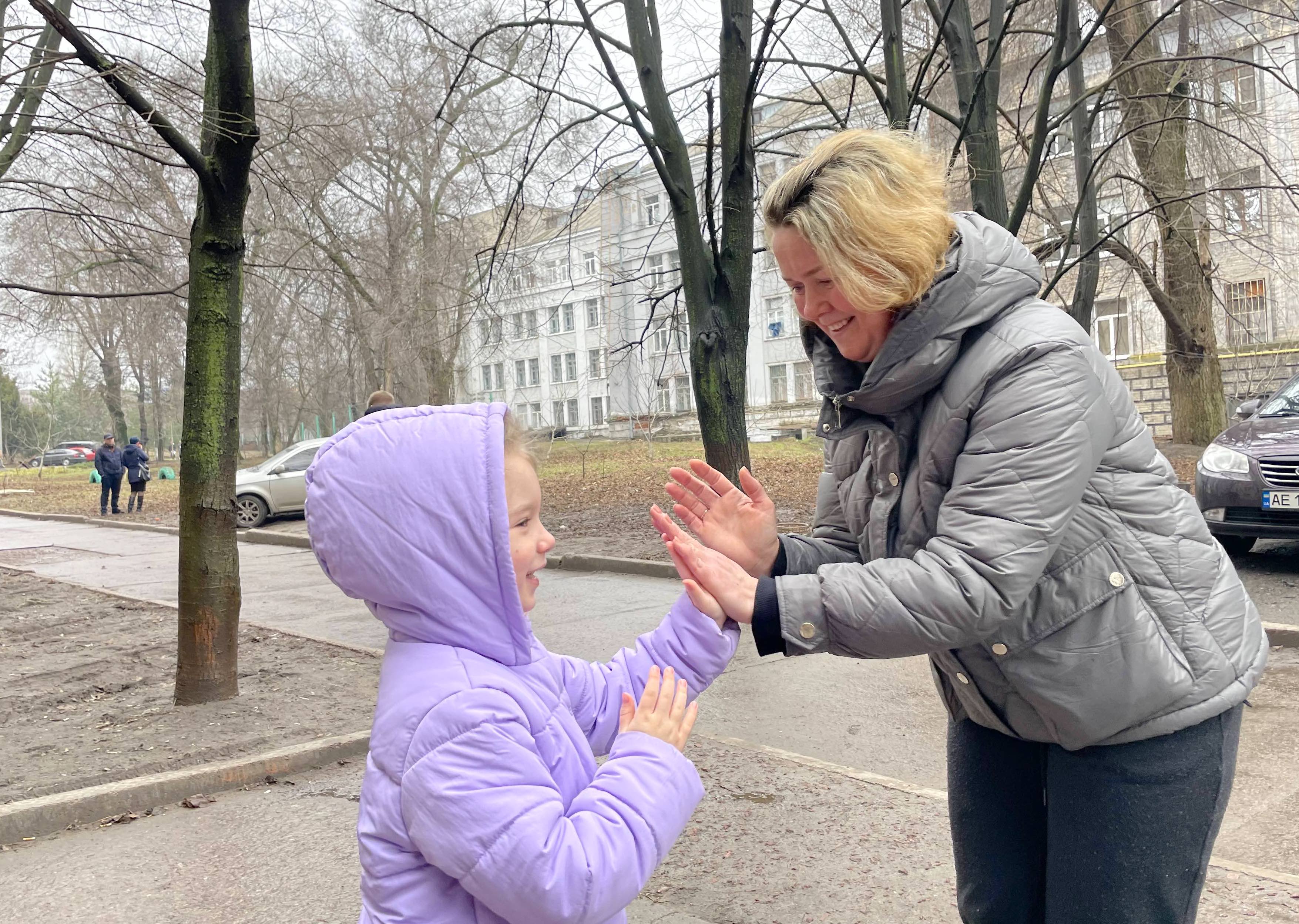 Displaced Ukrainians see huge need for mental health and psychosocial support | Ukraine | World ...